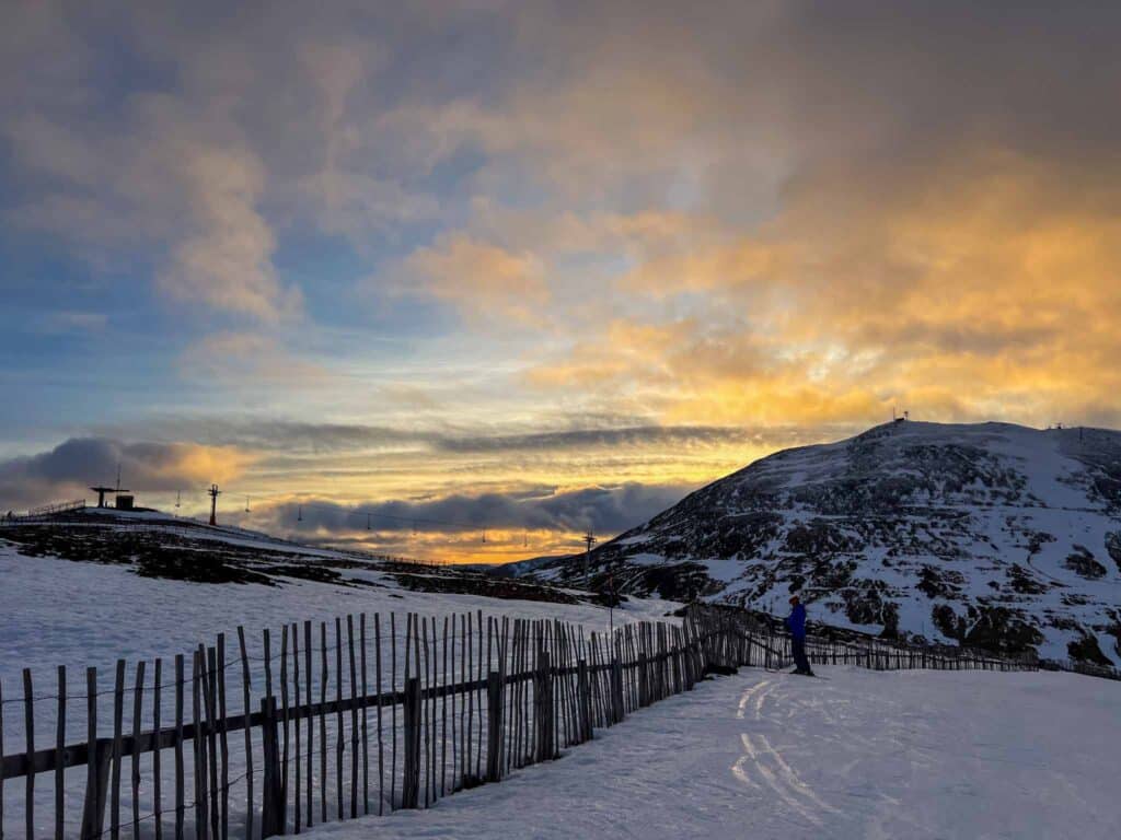 Skiing in Scotland: the Ultimate Guide - Discoveny