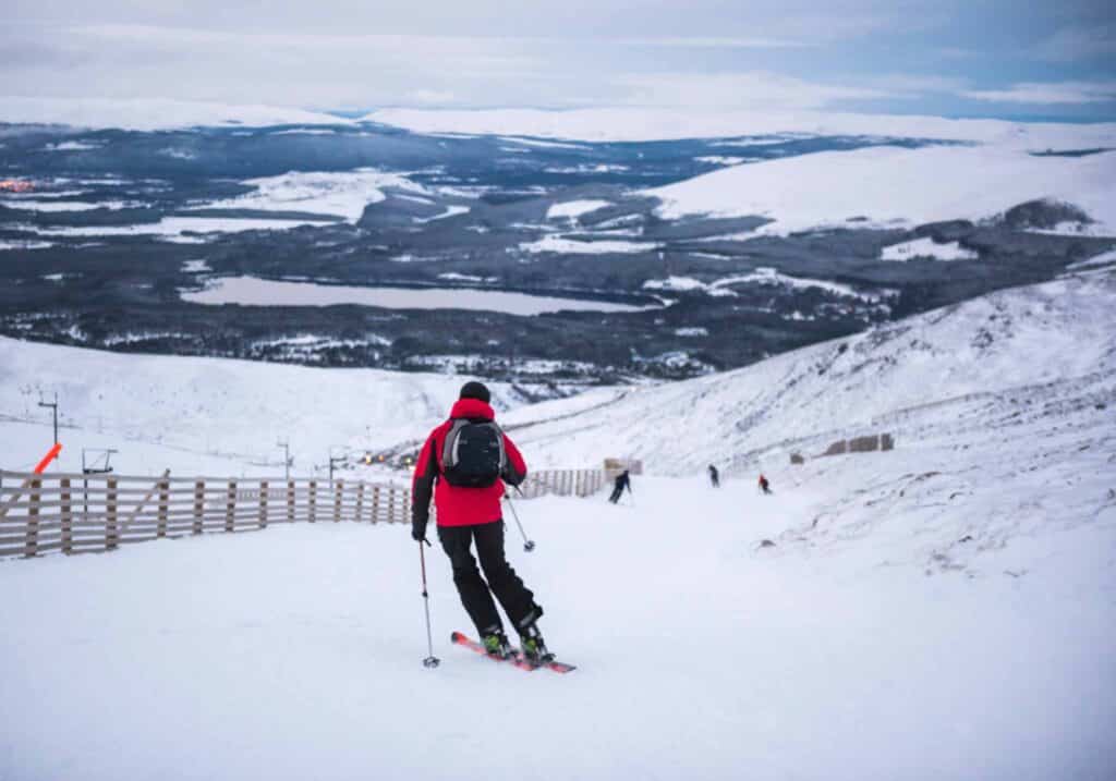 Skiing in Scotland: the Ultimate Guide - Discoveny